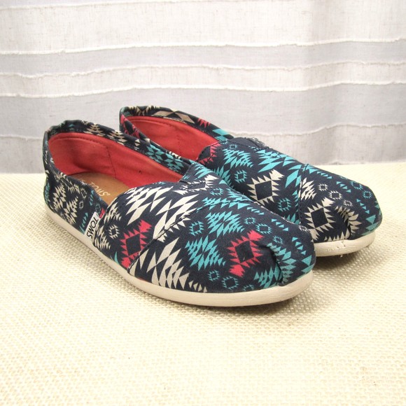 Toms | Shoes | Final Price Navy Blue Aztec Print Toms Classic Alpargata ...